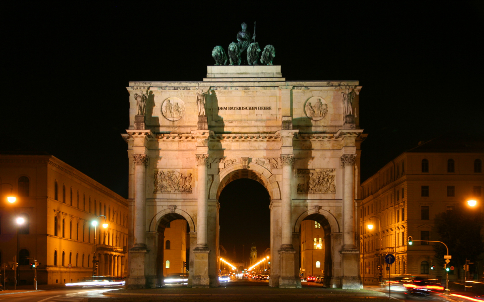 München - Wallpaper downloaden auf immowelt.de!